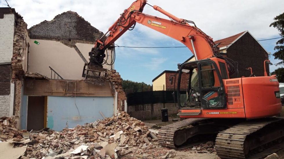 Démolition mécanique d’une maison mitoyenne | Legros Démolition, l ...